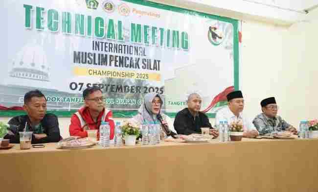 Seabad Pesantren Gontor, Gelar Internasional Pencak Silat Moslem ...